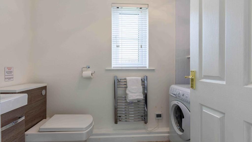 Isis Lakes 55, Lakeside Lodge - P, South Cerney (updated prices 2025)