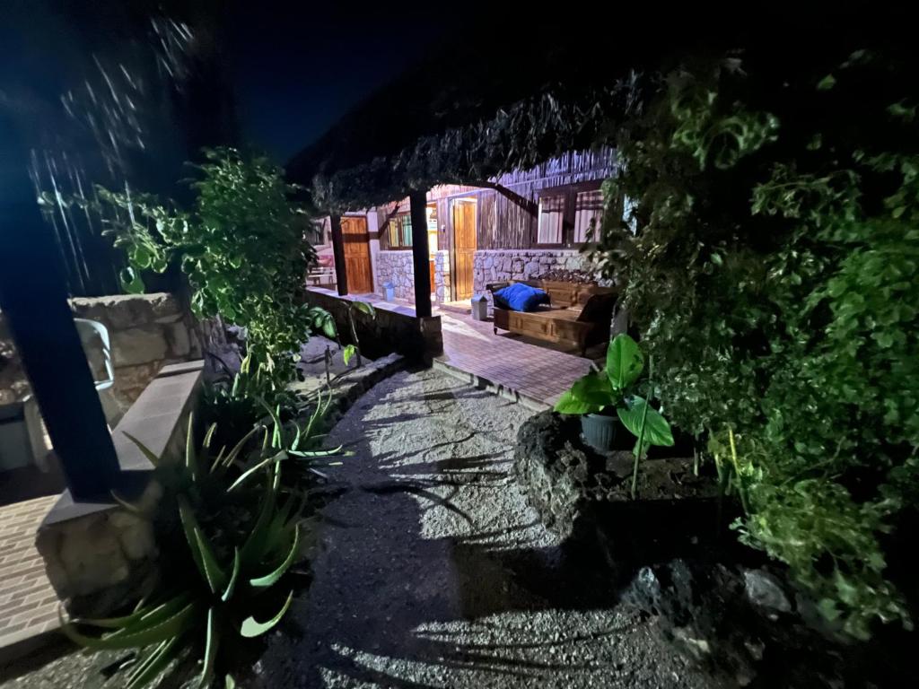 Lualemba Bungalow Resort, Nembrala (updated prices 2025)