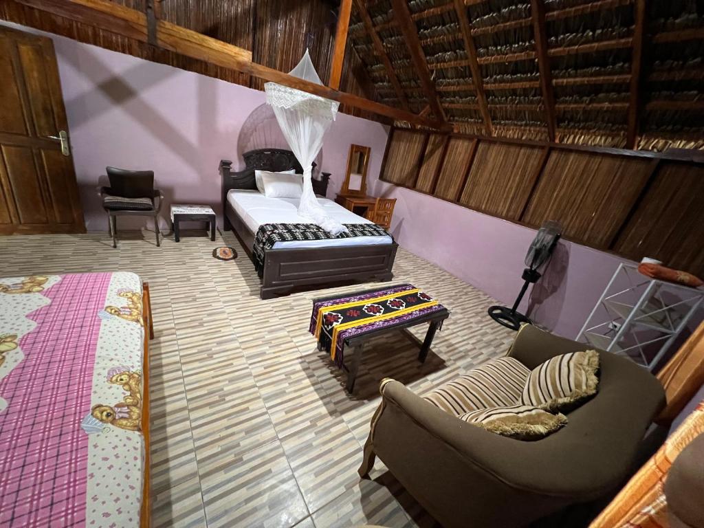 Lualemba Bungalow Resort, Nembrala (updated prices 2025)