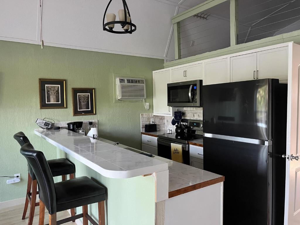 Vakantiehuis Cabin 6 - Endless Sunset On The Lake (VS Royal) - Booking.com