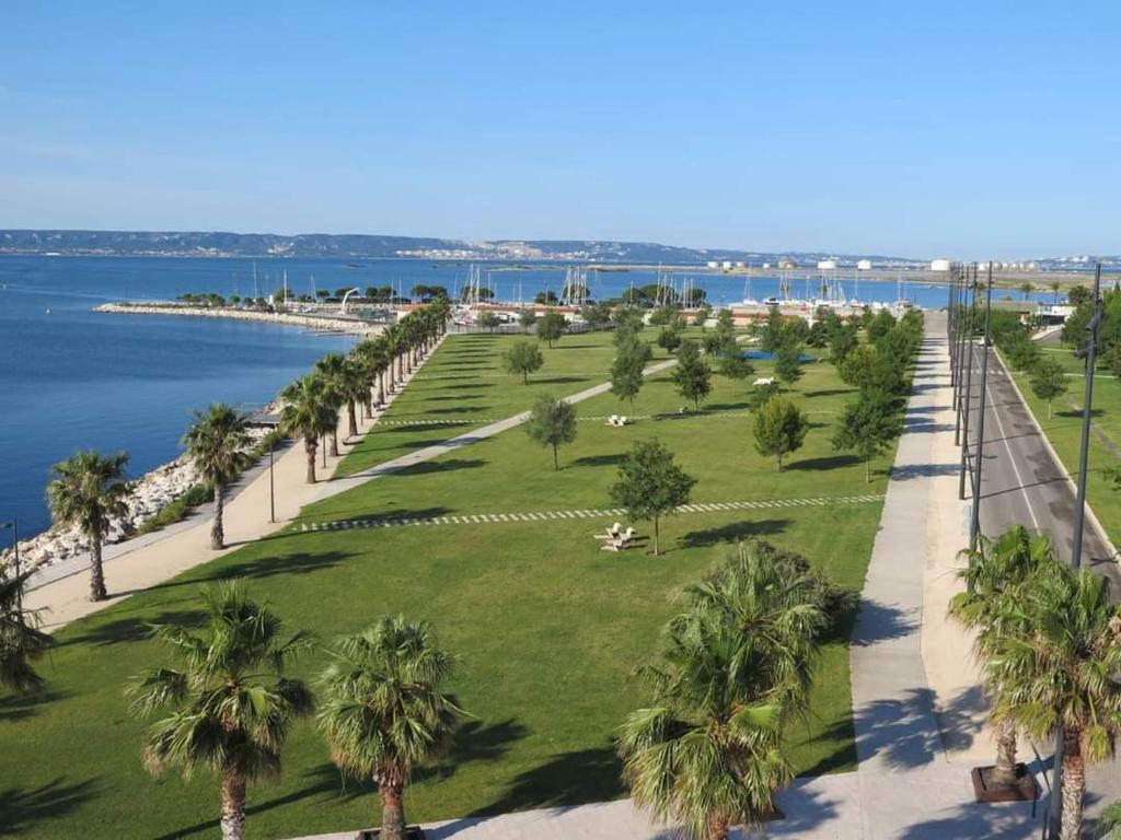 L'escapade, Berre-lʼÉtang (updated prices 2024)