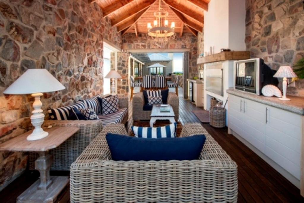 Grandeur, Hermanus (updated prices 2026)