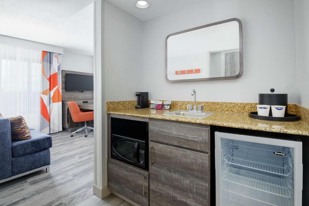 Hampton Inn & Suites Tampa Ybor City Downtown, Tampa (updated prices 2025)
