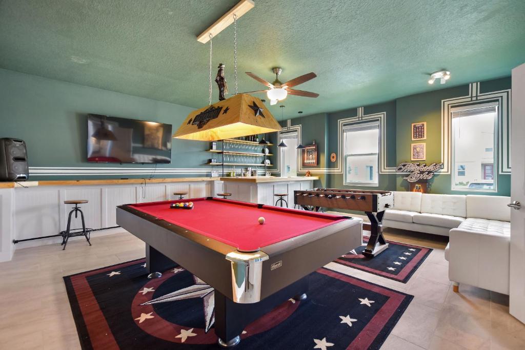 Luxury Villa near Disney 8 Bedroom Private Pool & Playground1 ...