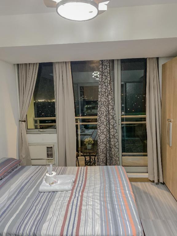 Luxury Condo: IG Worthy at Azure Urban Resort Residences, Manila ...