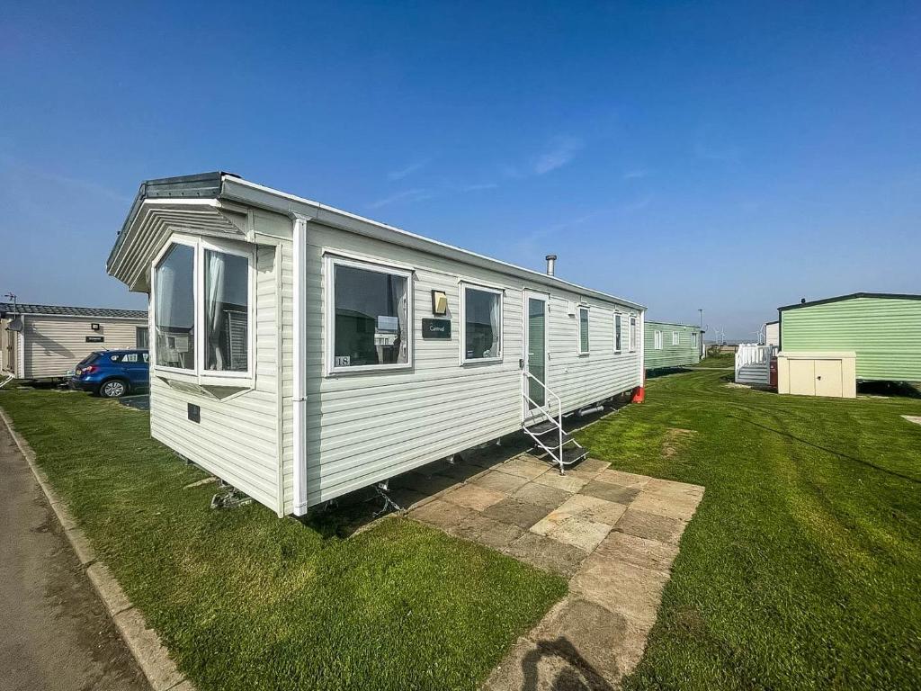 Lovely 8 Berth Caravan With Wifi At Barmston Beach Ref 62018o, Barmston ...