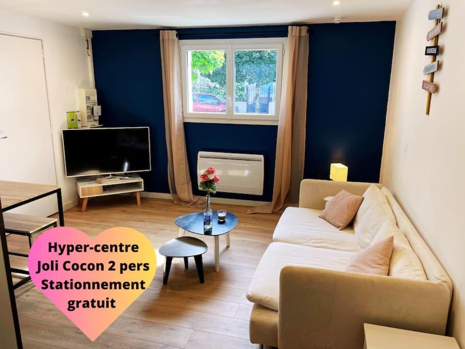 VILLA GABY~ 2 pers ~ Hypercentre, Pau (updated prices 2025)