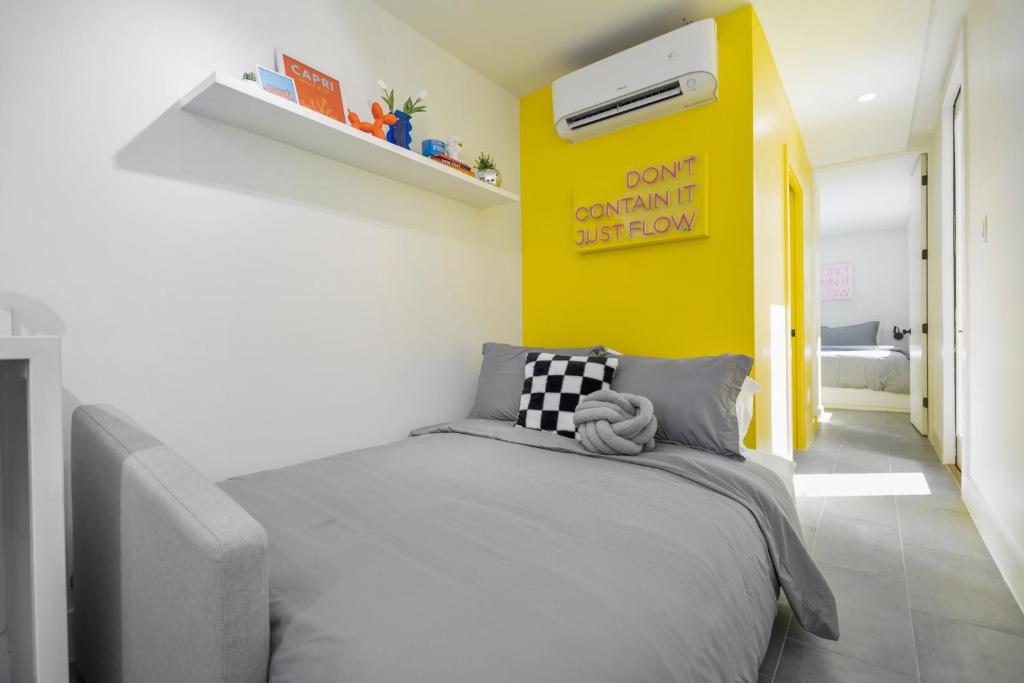 Banana Container @EADO Juice Box, Houston (updated prices 2024)