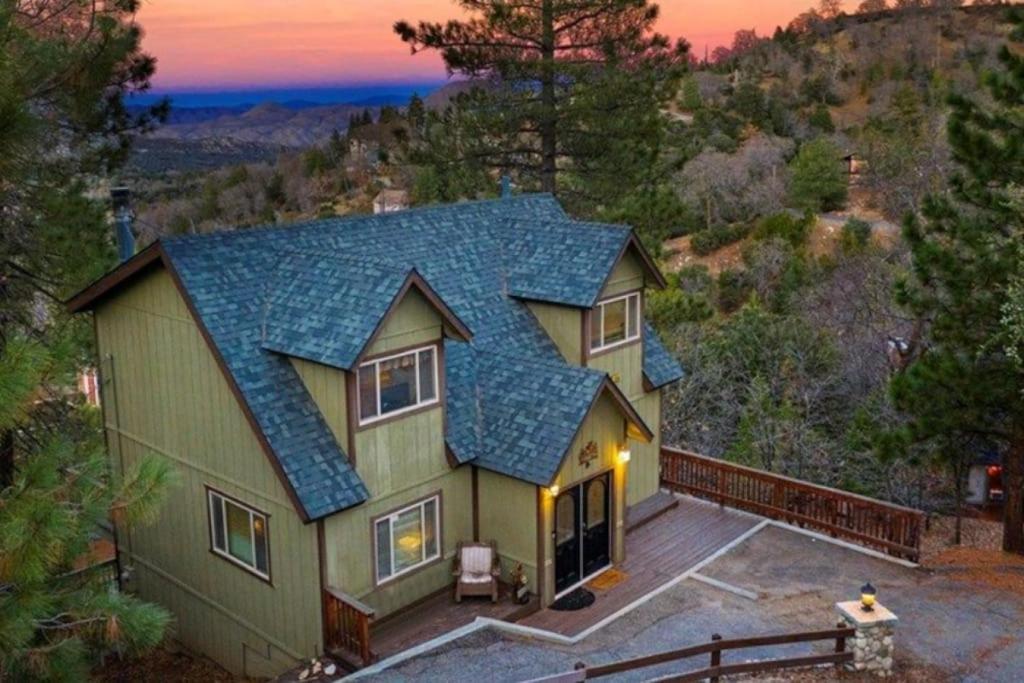 Panoramic Views at Deer Crest Lodge, Lake Arrowhead (updated prices 2026)