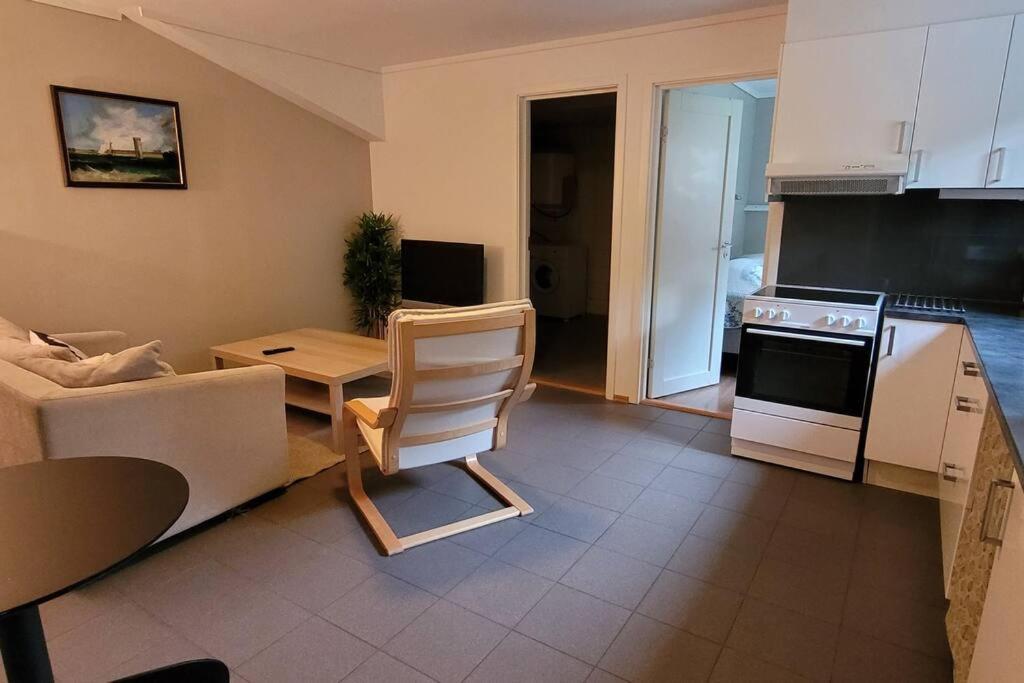 Cosy flat with 180cm wide very comfortable bed, Sandefjord (updated ...