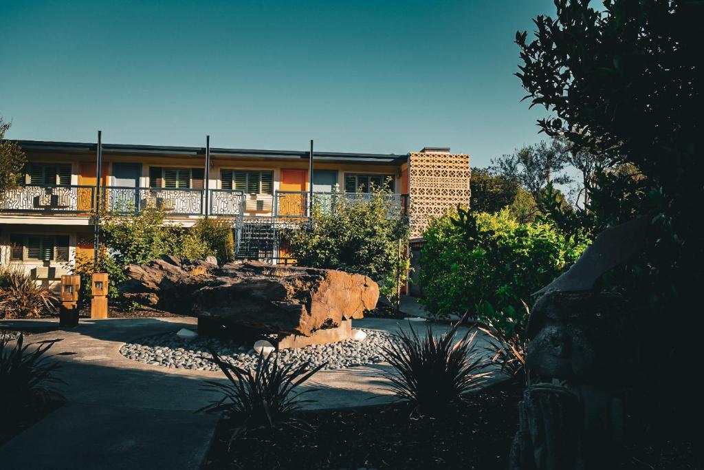 The Astro, Santa Rosa (updated prices 2025)