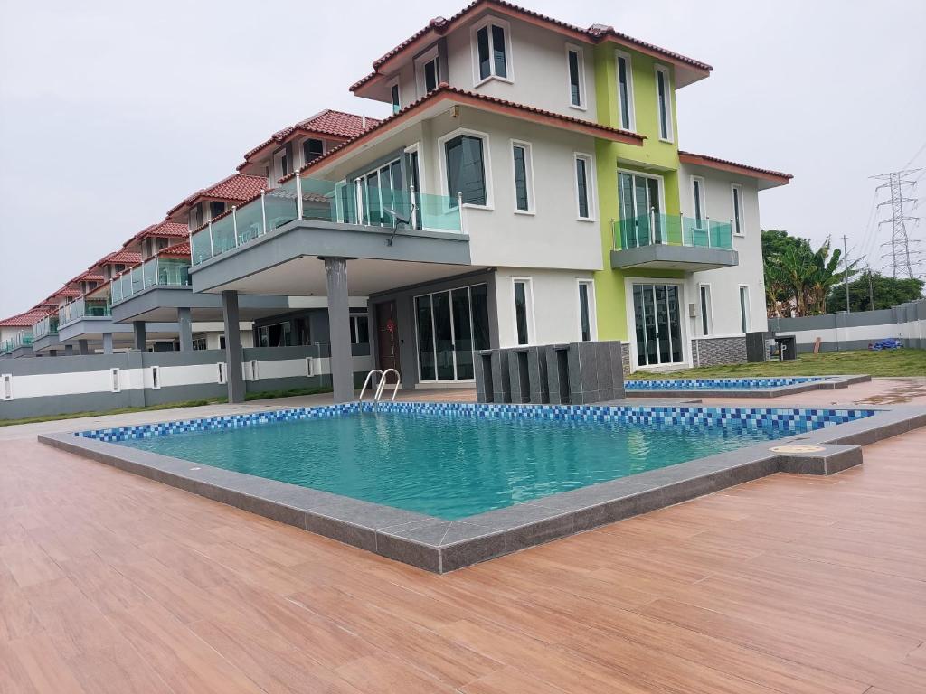 ALPINE Port Dickson Taman Kiara 2 Homestay Semi-D Cornet Lot, Port ...