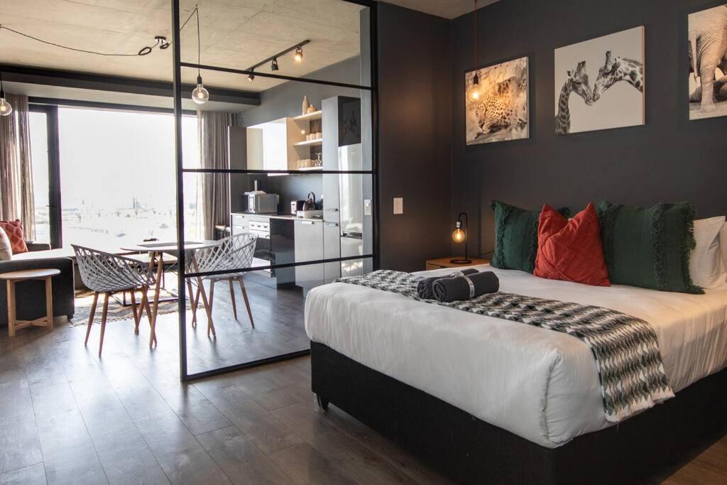7th Floor Wex1 703, Cape Town (updated prices 2025)