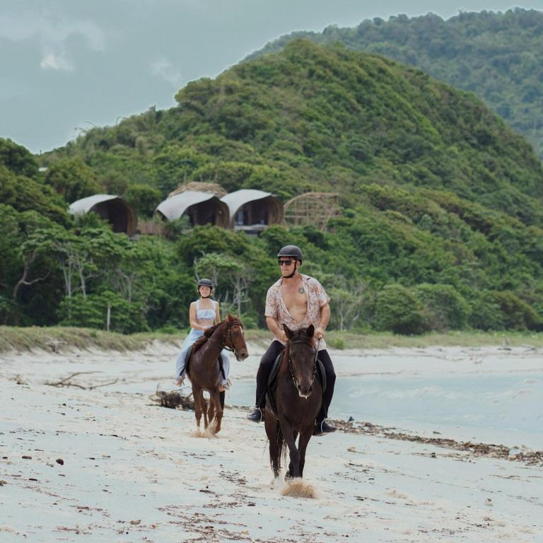 Kini Resort - Oceanfront Bamboo Eco Lodges, Sekongkang (updated prices ...