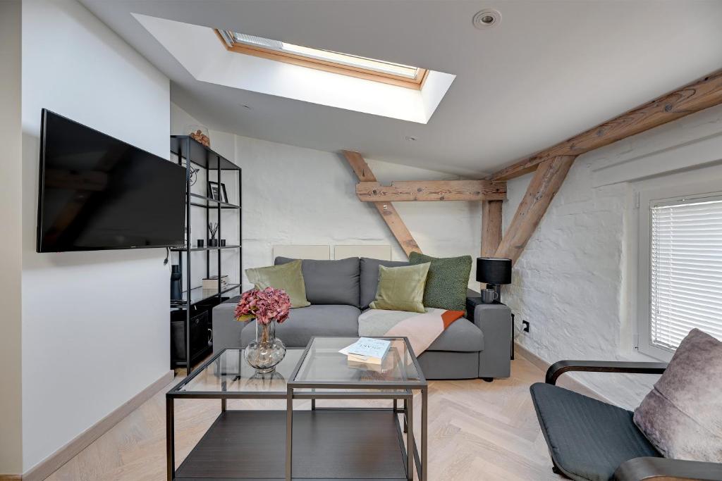 Modern Attic - Cozy Top Floor by Lion Apartments Sopot, Sopot (precios ...
