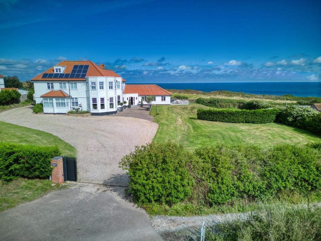 Sea View Manor beach access heated pool hot tub, Mundesley (updated ...