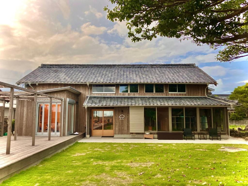 ako house, Goto (updated prices 2025)