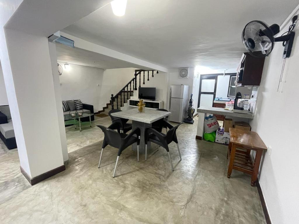 Leo's Home Bamba (Colombo 4), Bambalapitiya (updated prices 2025)