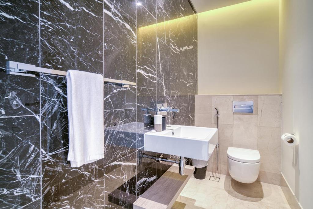 The 8, Palm Jumeirah - Mint Stay, Dubai (updated prices 2025)