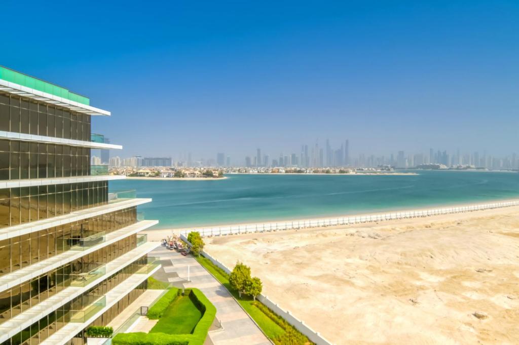The 8, Palm Jumeirah - Mint Stay, Dubai (updated prices 2025)