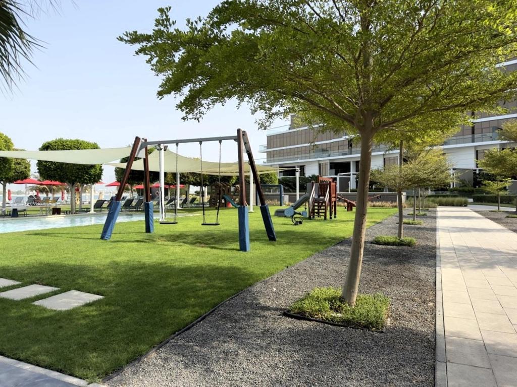 The 8, Palm Jumeirah - Mint Stay, Dubai (updated prices 2025)