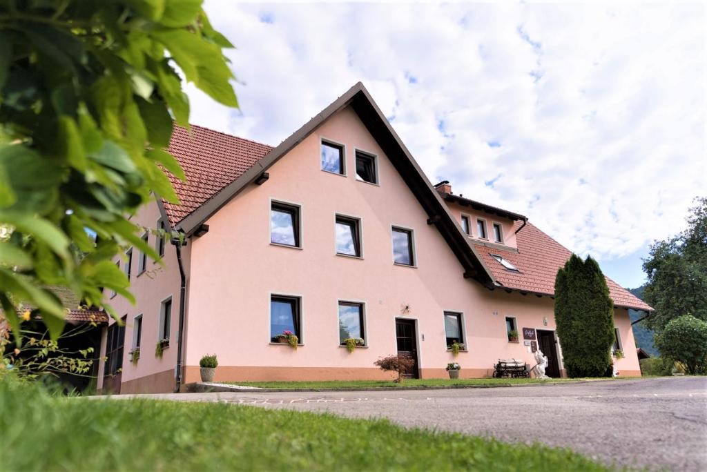 Kmetija Podobnik, Idrija (precios actualizados 2025)