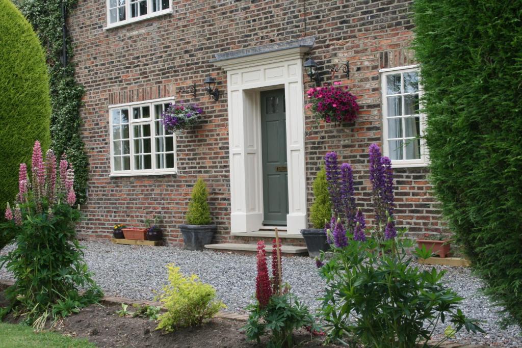 The Manor Guest House, Linton on Ouse (updated prices 2025)