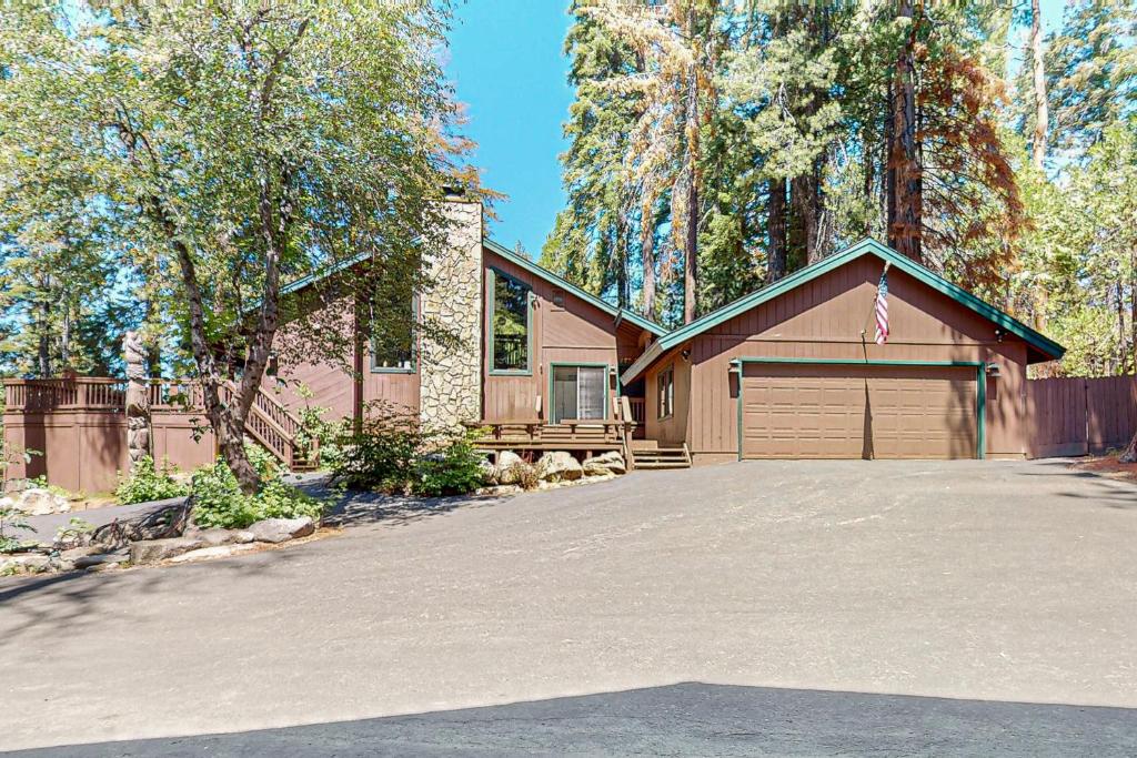 Tranquil Pines Estate, Shaver Lake (updated prices 2026)