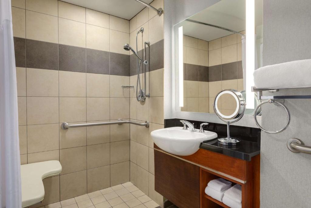 Hilton Baltimore BWI Airport, Linthicum Heights (updated prices 2025)