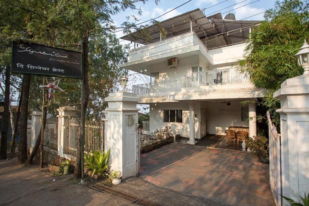 Hotel Signature Crest Near St Joseph's Catholic Church, Panchgani ...