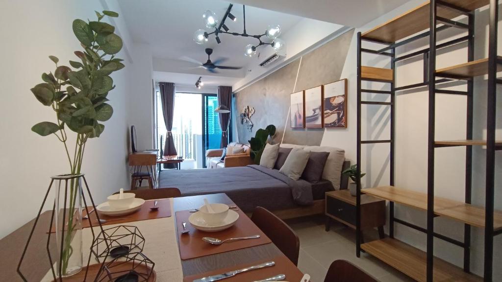 C14B Modern Infinity Pool KLCC Balcony View, Kuala Lumpur (updated ...