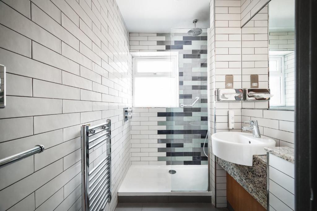 Cairn Hotel Newcastle Jesmond - Part of the Cairn Collection, Newcastle ...