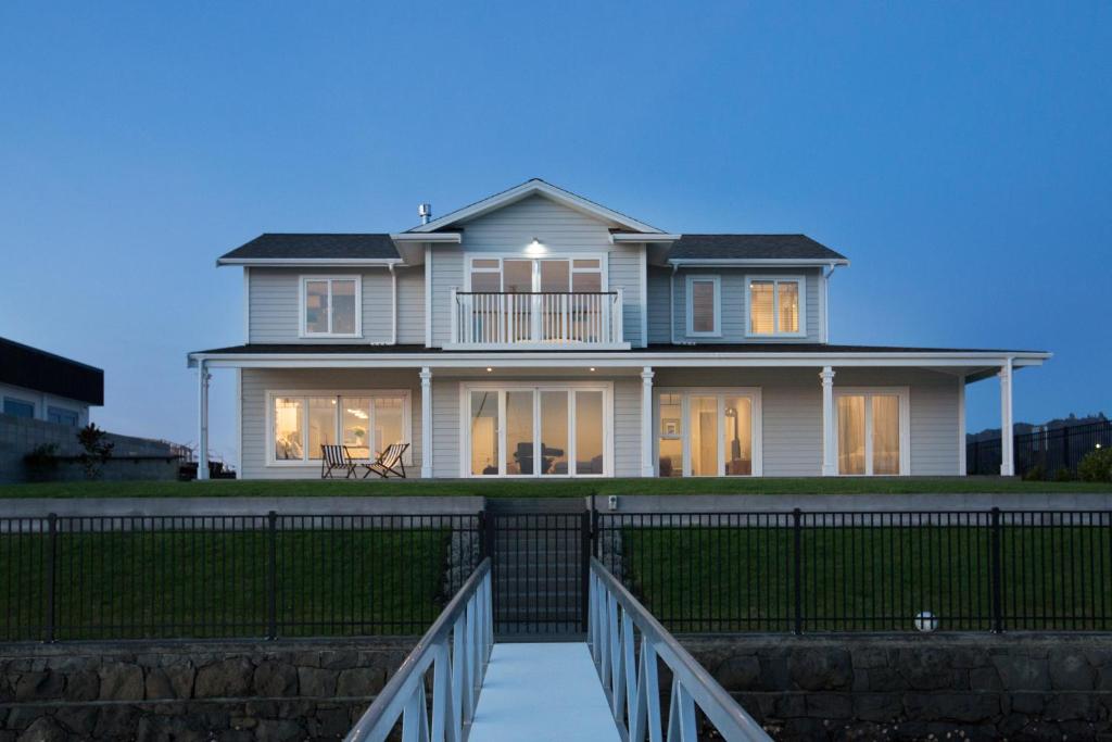 The Boathouse, One Tree Point – Updated 2024 Prices