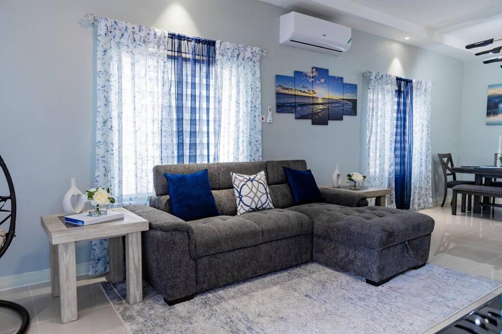 Pyramid Point Manor, Ocho Rios (updated prices 2025)