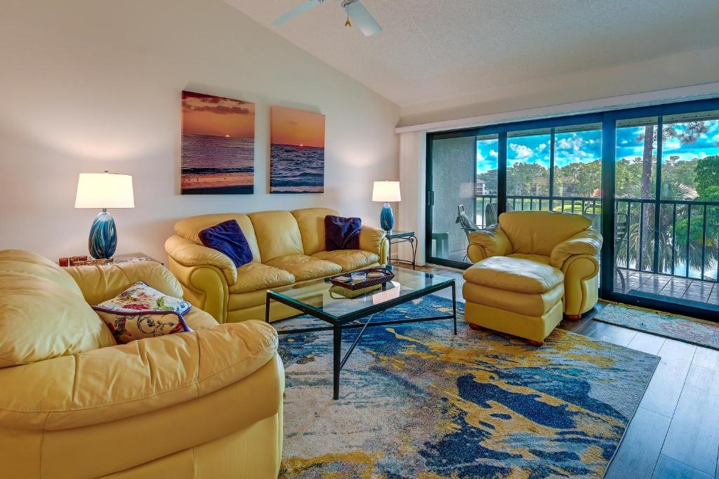 3 Mi to Beaches Naples Condo with Pool Access!, Naples (updated prices ...