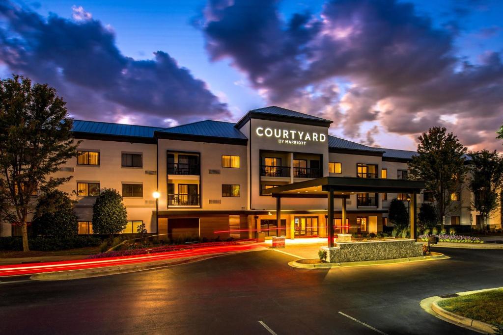 Courtyard by Marriott Charlotte Ballantyne, Charlotte (updated prices 2025)