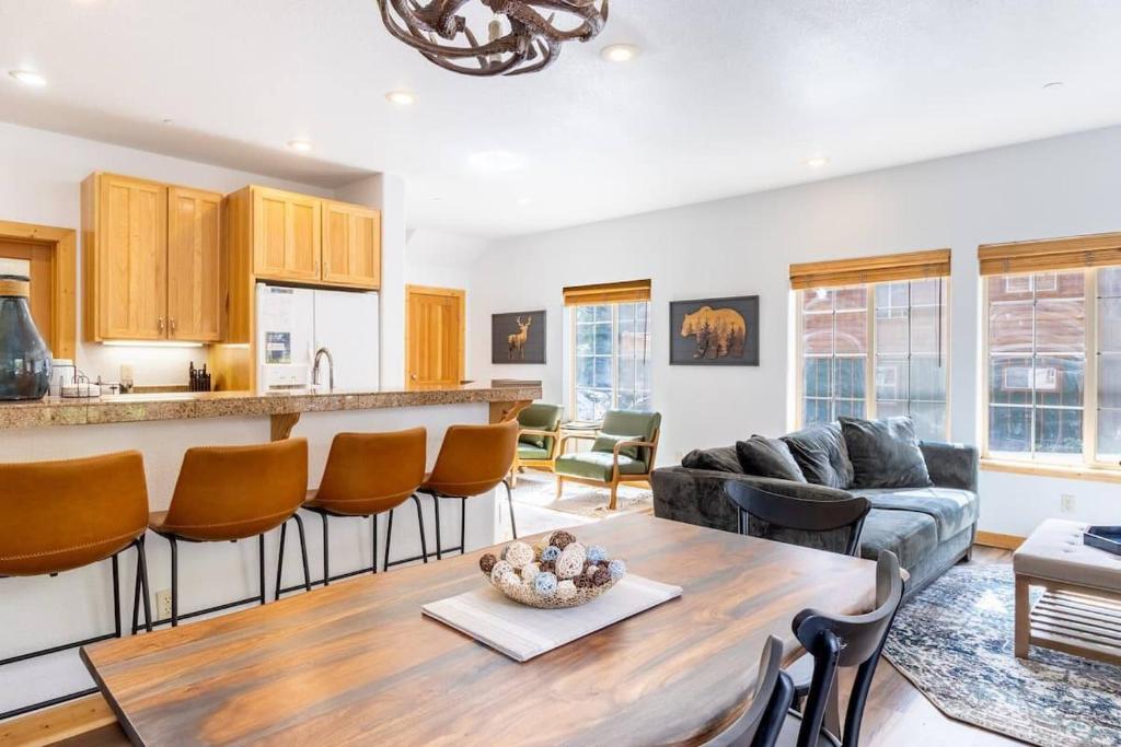 Bright 3BD Kings Beach Townhome, Kings Beach – Precios actualizados 2024