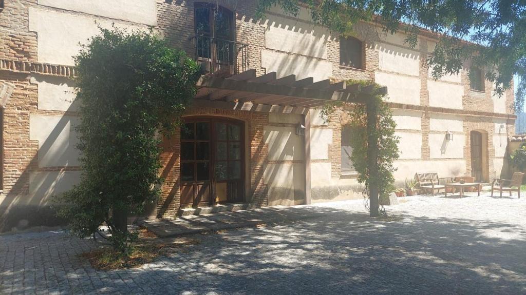 La Resinera, La Adrada (aktualisierte Preise für 2026)