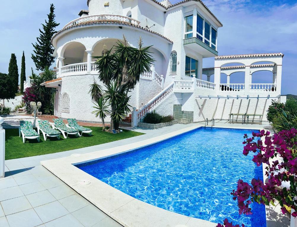 Villa Santa Maria, Rincón de la Victoria (updated prices 2026)