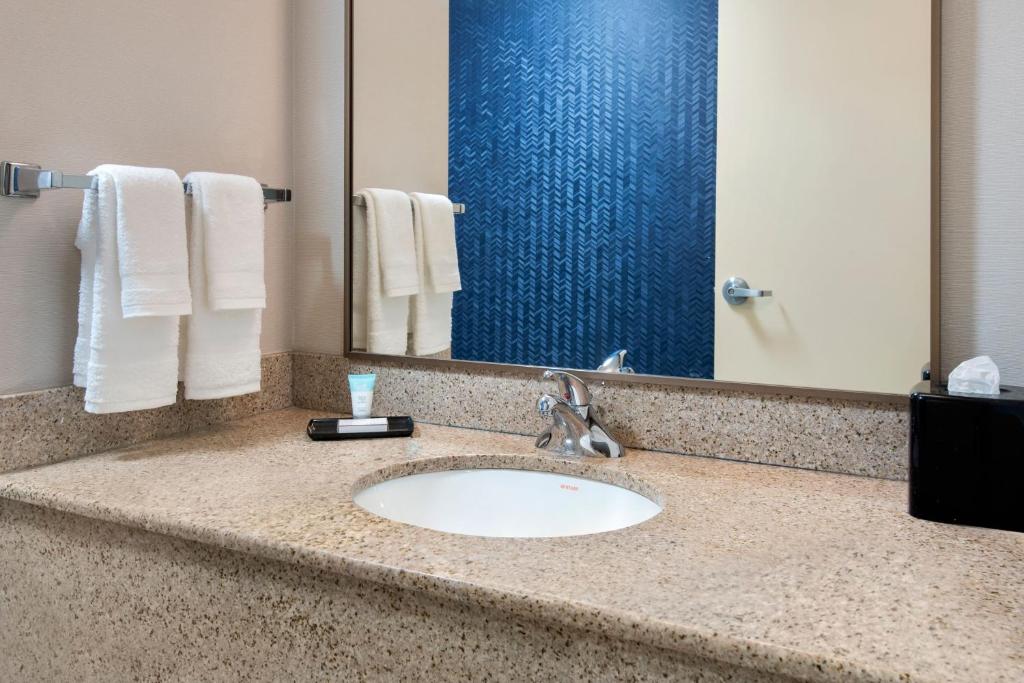 Fairfield Inn by Marriott New York LaGuardia Airport/Flushing, Queens ...