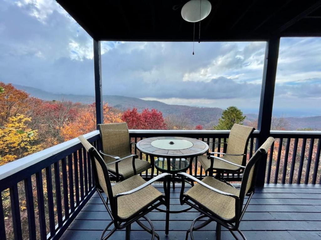 2 Master Suites - Phenomenal Views - Alpine Summit, Gatlinburg (updated ...