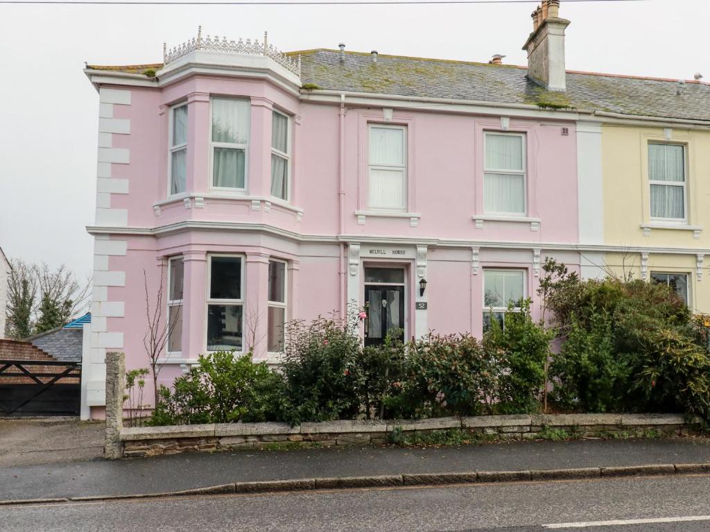 Melvill House, Falmouth (updated prices 2026)