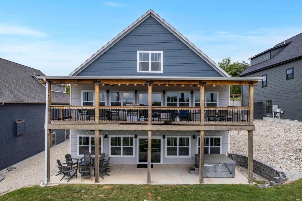 Be Anchored W The Best Views Of Table Rock-billiards-hot Tub-free Tickets & Near Sdc - Branson, MO