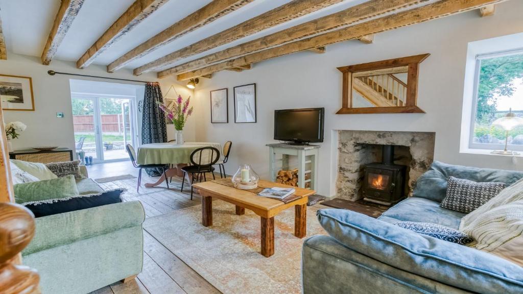 Brithdir Mawr, Bangor (updated prices 2024)