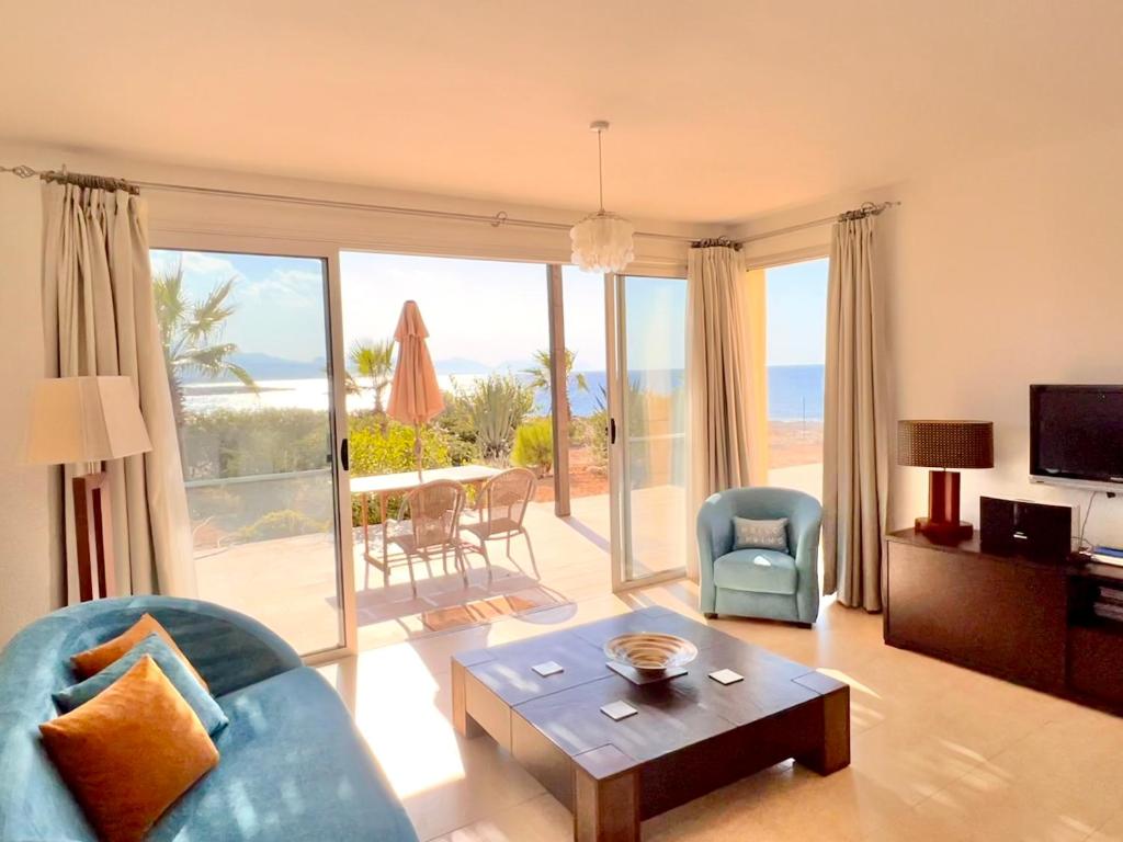 True front line apartment in Tatlisu North Cyprus, Ayios Nikolaos ...