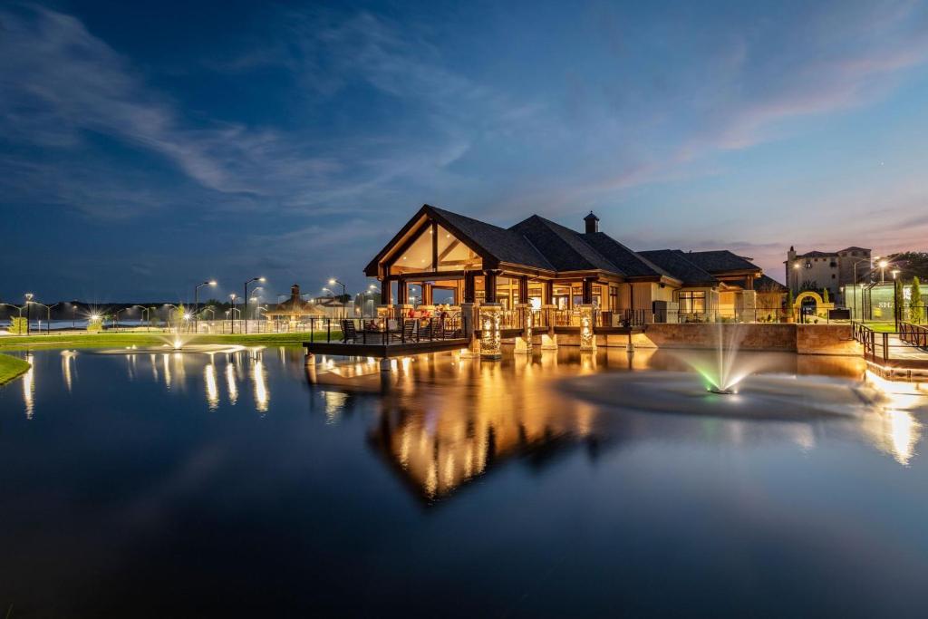 Shangri-La Resort, Monkey Island (updated prices 2026)