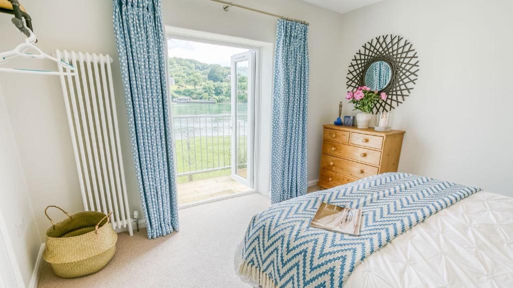 Noddfa, Menai Bridge (updated prices 2025)