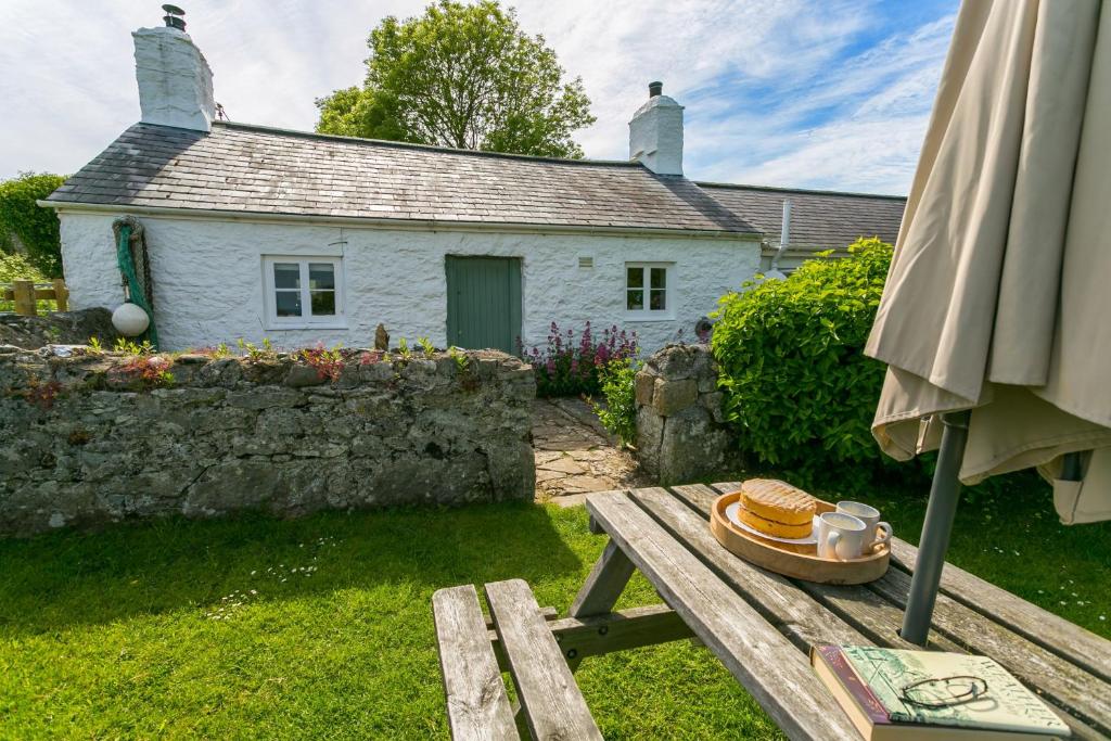 Pentir, Penmon (updated prices 2026)