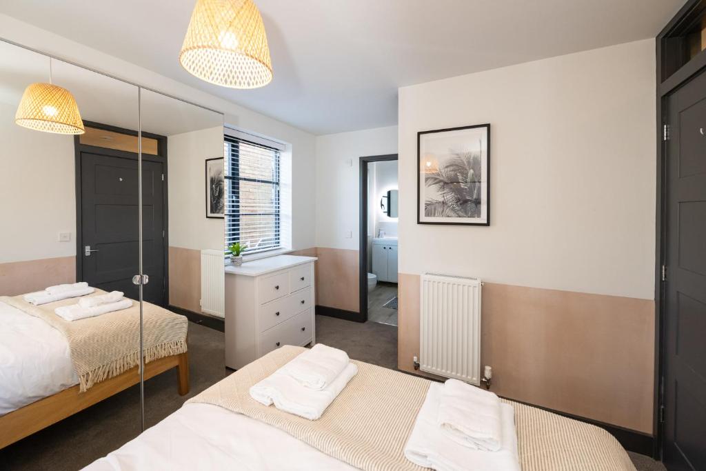 2 Castle Mews, Salisbury (updated prices 2025)