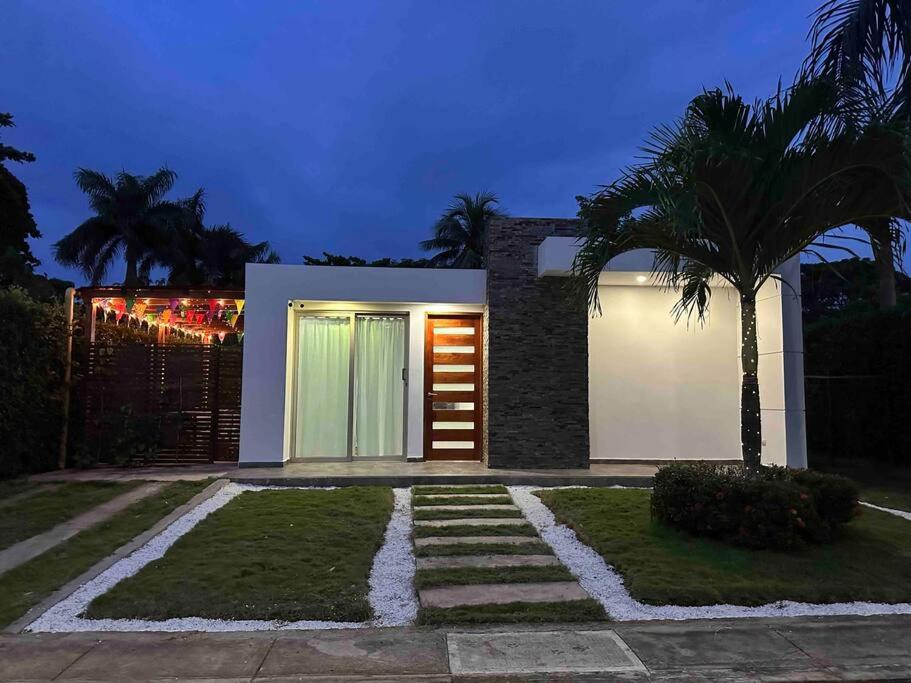 Hermosa Casa Campestre Con Piscina y Bar, Cabarcas (precios ...